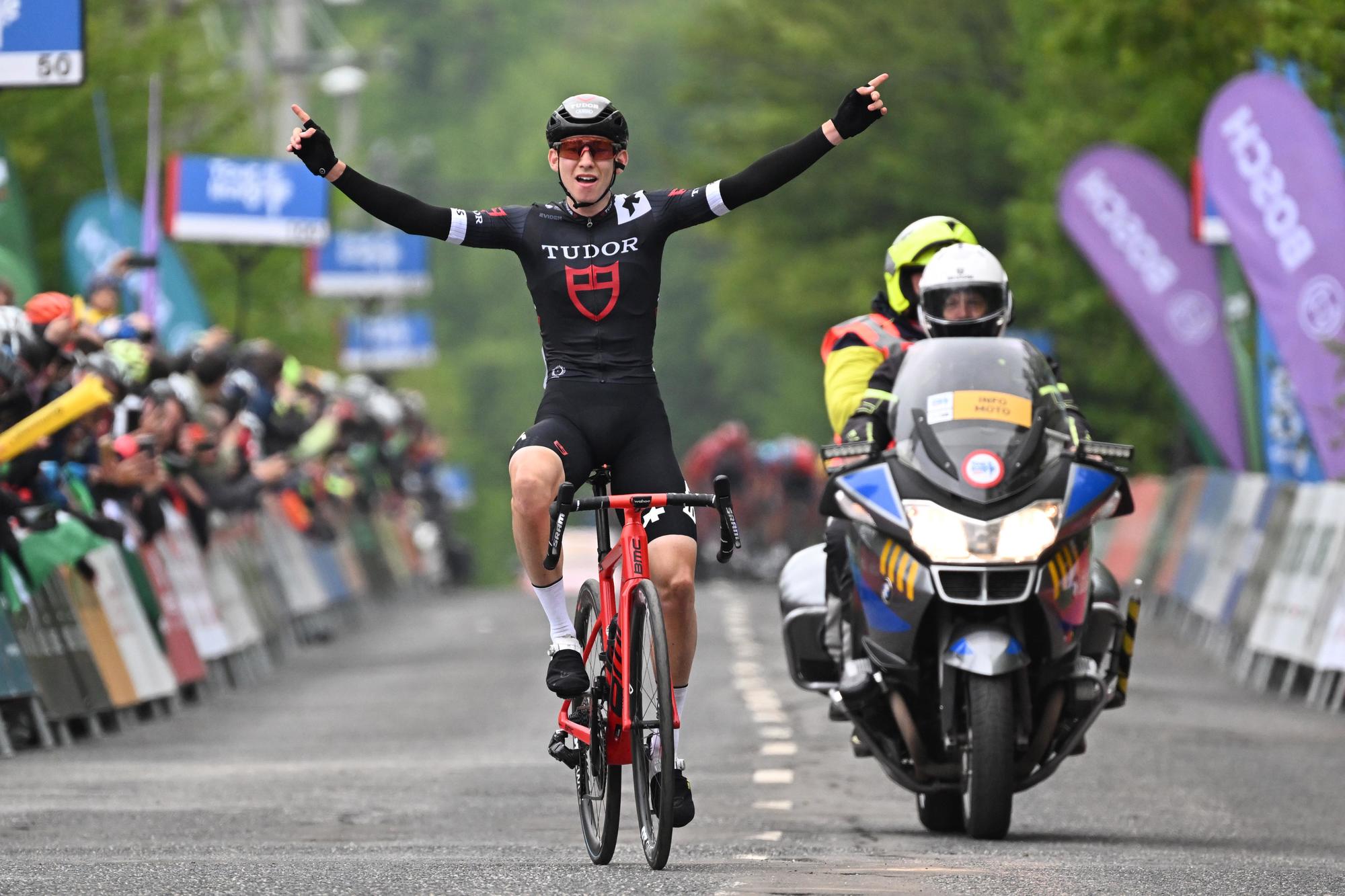 Live avec Yannis Voisard, l'étoile montante du cyclisme suisse ...