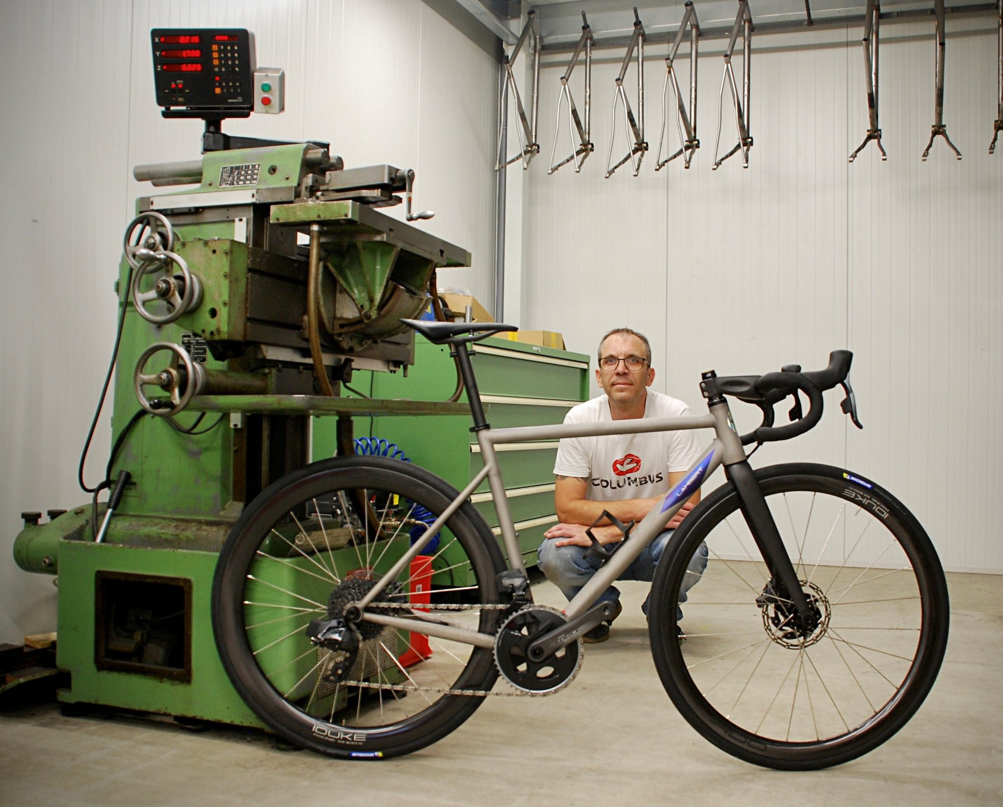 Lambert Cycles : en mode titanesque ! - cycliste.ch - Le site des ...